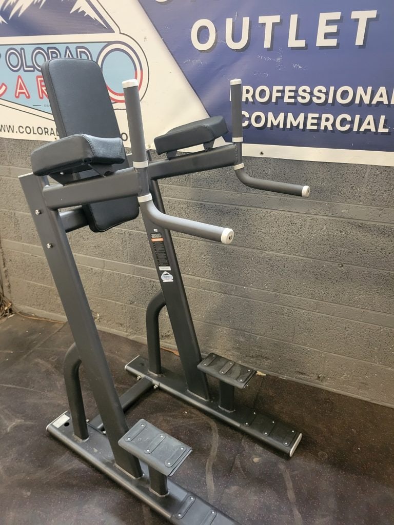 Prestige Vertical Knee Raise | Colorado Cardio